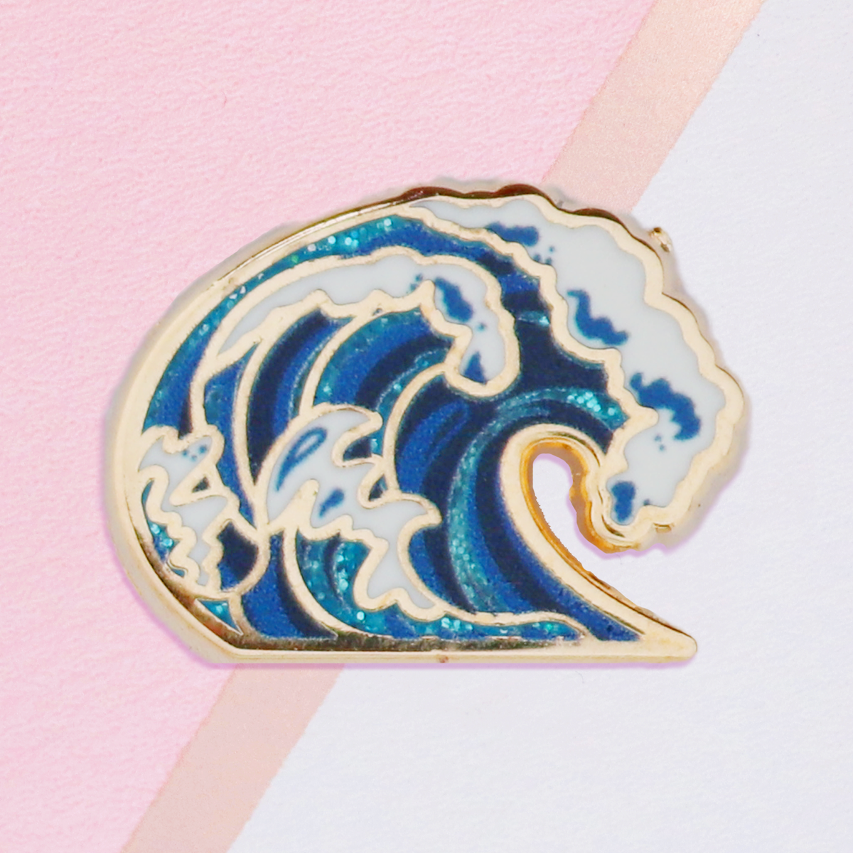 Wave Mini Pin – Pin & Tonic
